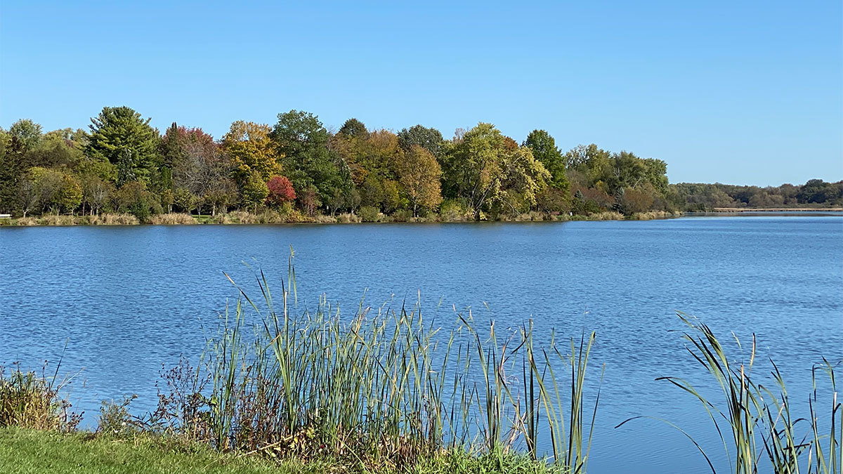 5 Spots To Enjoy Fall Colors In Delavan - Delavan - Delavan Lake ...